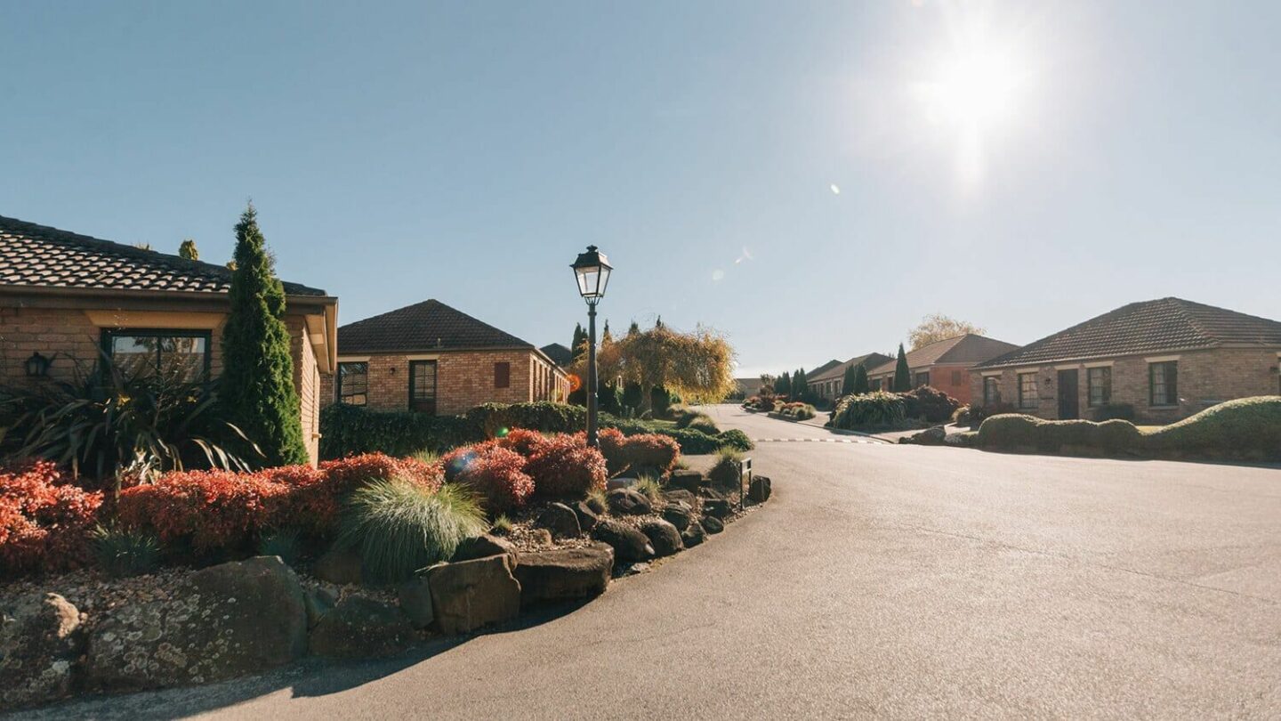Self-Contained Accommodation Launceston - Country Club Villas | Country ...