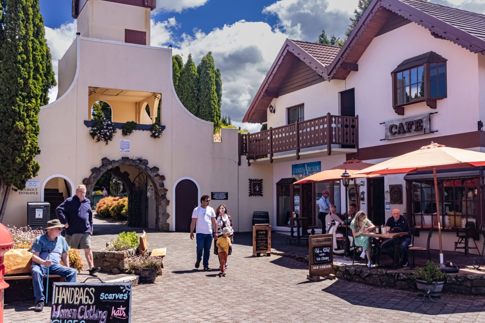 GRINDELWALD SWISS VILLAGE | Country Club Tasmania